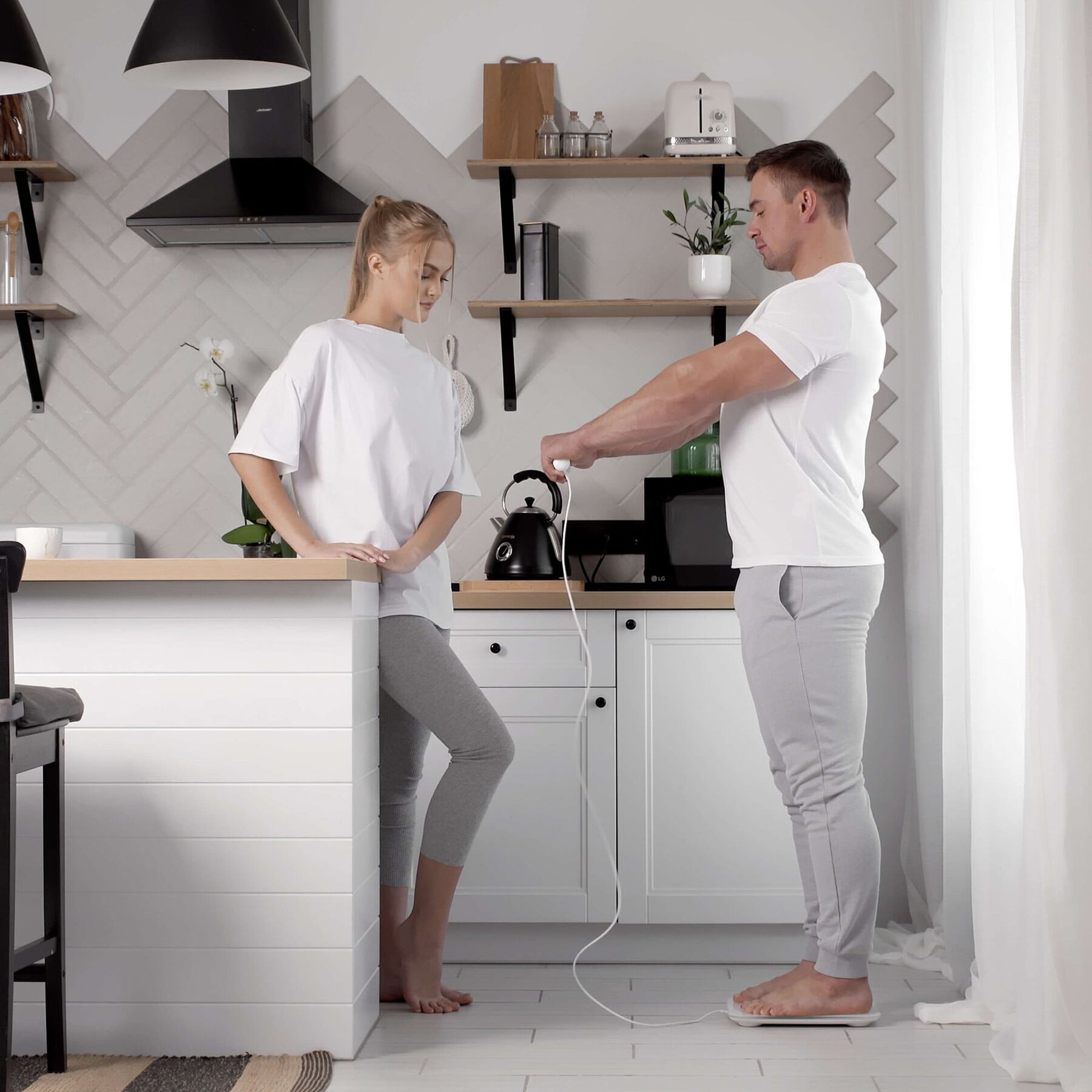 Full Body Analysis Scale — Caring Mill™ by Aura